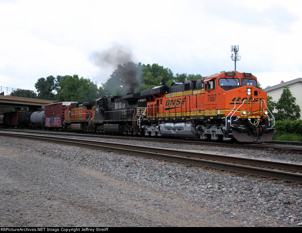 BNSF 7687